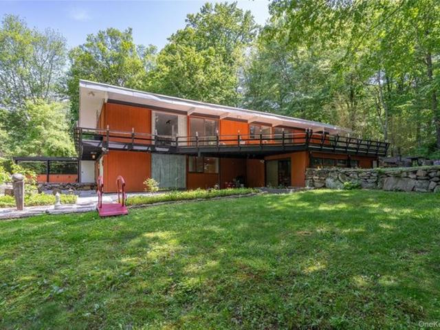 4 Half Mile Rd, Armonk, NY 10504