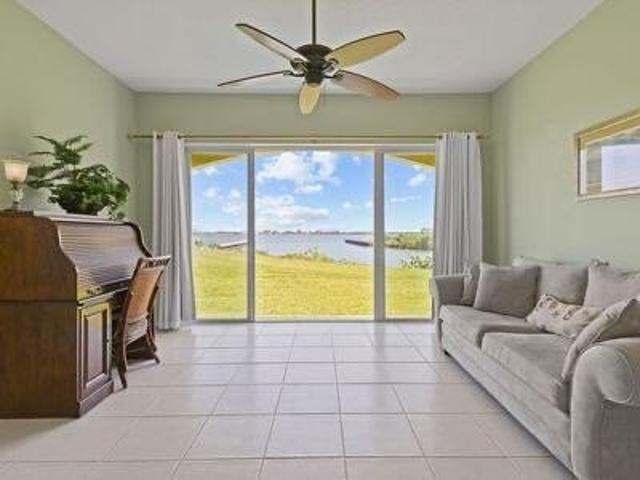 4 Harbour Isle Dr E Unit 106, Fort Pierce, FL 34949
