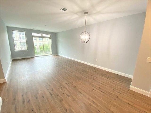 4 Harvest Dr Unit 225, North Andover, MA 01845