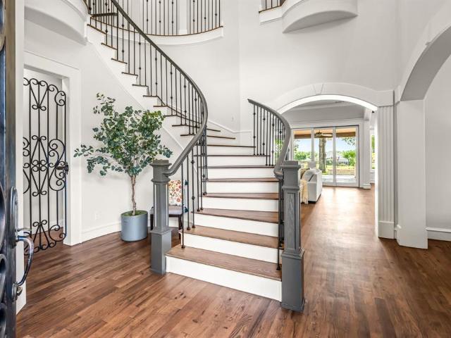 4 Heatherstone Court