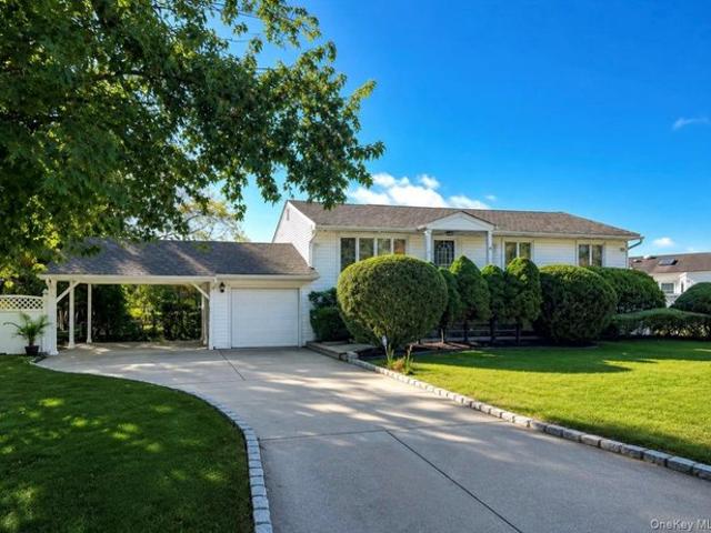 4 Hedda Rd, Port Jefferson Station, NY 11776