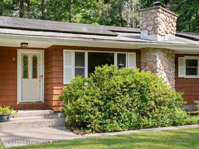 4 Hemlock Lane