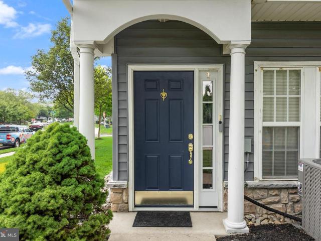 4 Heron Lane