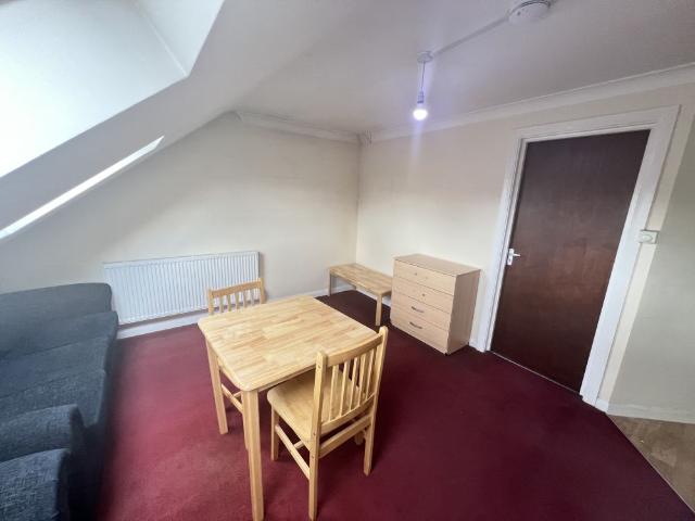 4 Herbert Road, Greater London, UB1