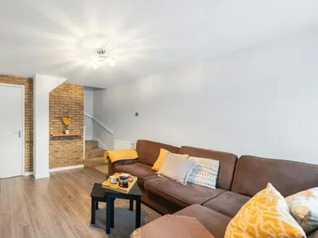 4 Hertford Walk, London, DA17 5JW, United Kingdom | 2 bed apartment for rent #160112736 | Rentberry