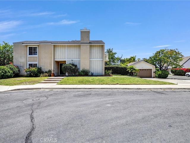 4 Hickory Tree Lane