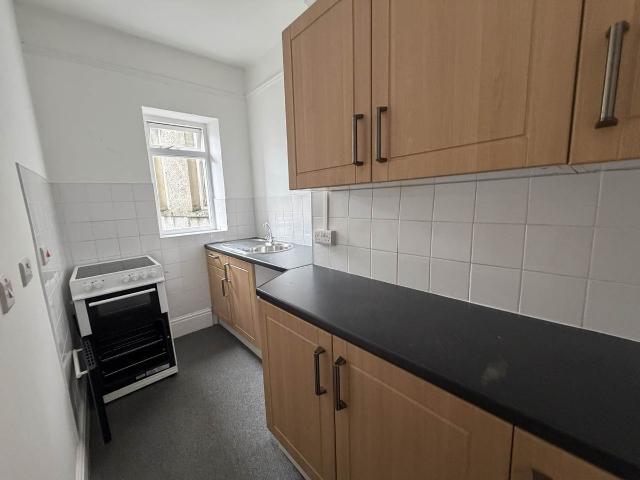 4 High Street, Lampeter SA48, 1 bed flat to rent, £450 pcm | PrimeLocation