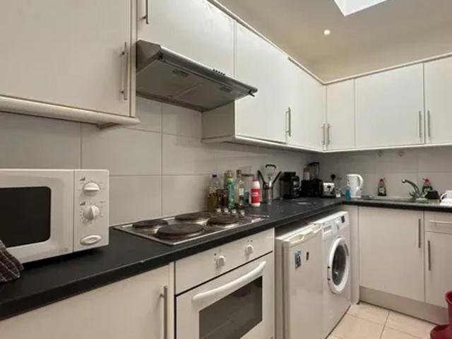 4 Hildyard Road, London, SW6 1SQ, United Kingdom | 3 bed townhouse for rent #167674390 | Rentberry