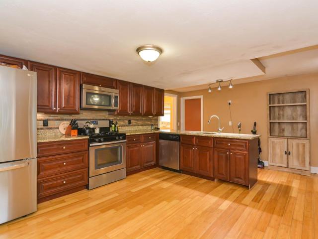 4 Hilda Avenue