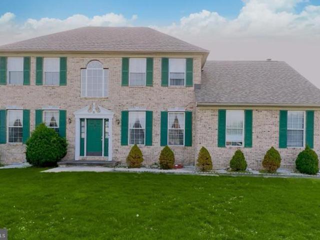 4 Hillary Cir, New Castle, DE 19720