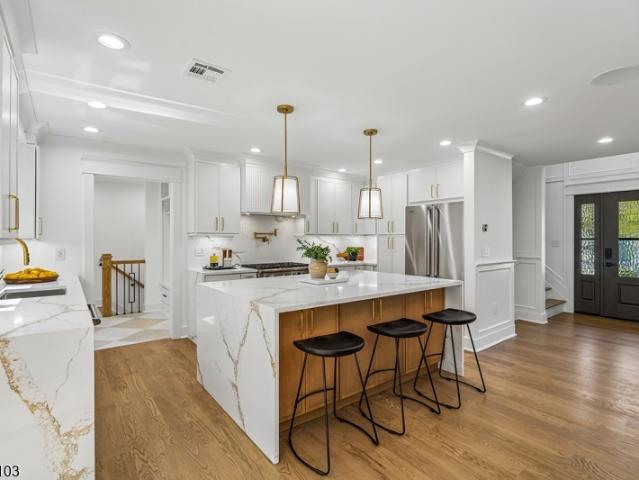 4 Holmes Ave