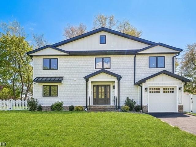 4 Holmes Ave, New Providence, NJ 07974