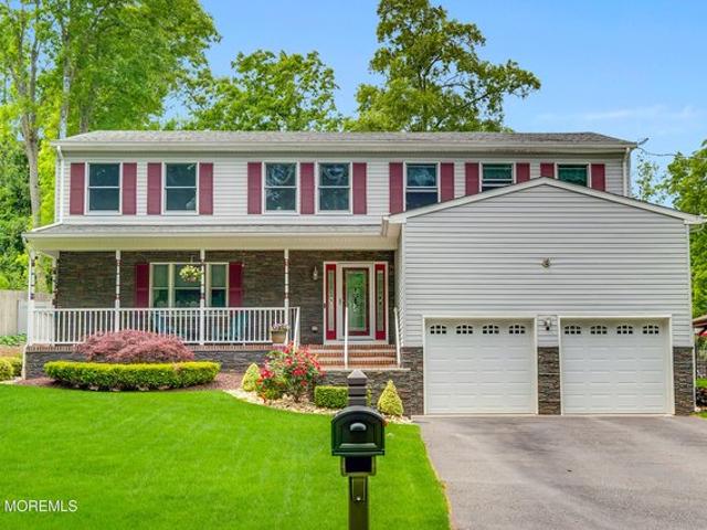 4 Holly St, Jackson, NJ 08527