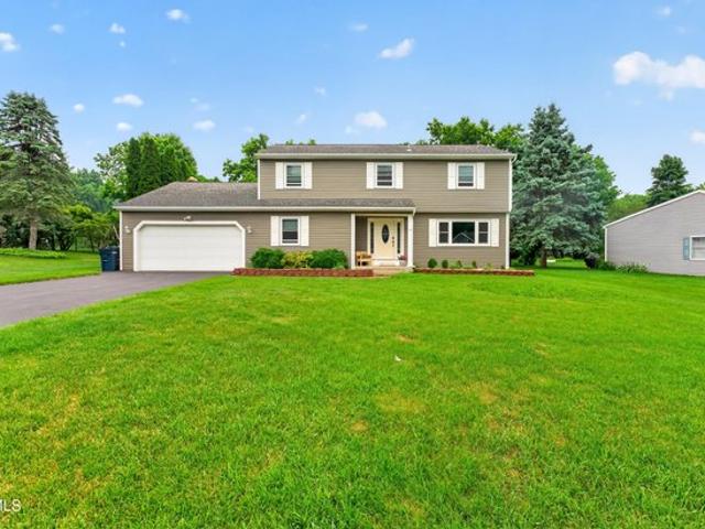 4 Homestead Rd, Glenville, NY 12302