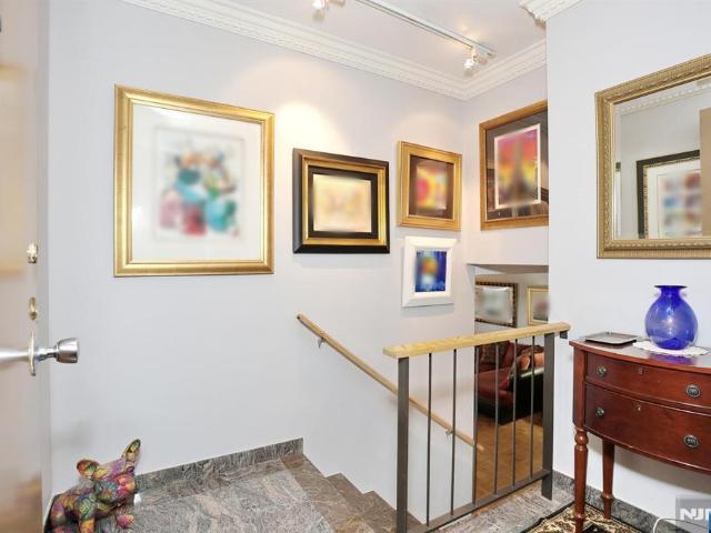 4 Horizon Road # 815