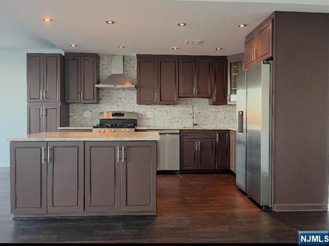 4 Horizon Road # 1207
