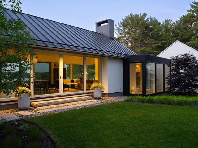 4 Ice House Pt, York, ME 03909