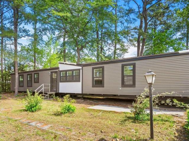 4 Islander Ct, Murrells Inlet, SC 29576