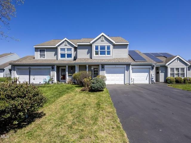 4 Justine Ct, Rensselaer, NY 12144
