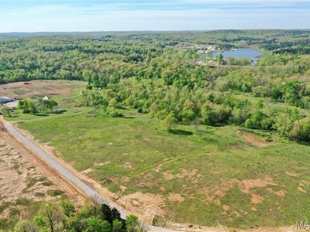 4 Jackal Rd, Potosi, MO 63664