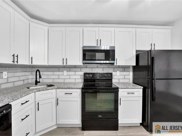 4 James Madison Court B