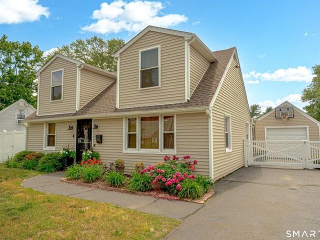 4 James St, East Haven, CT 06512