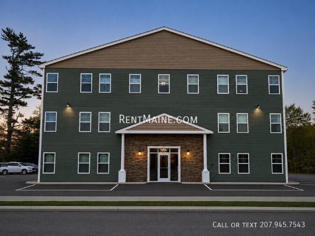 4 Jefferson Way Apt 2 beds, 1 full bath