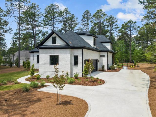4 Kenilwood Court