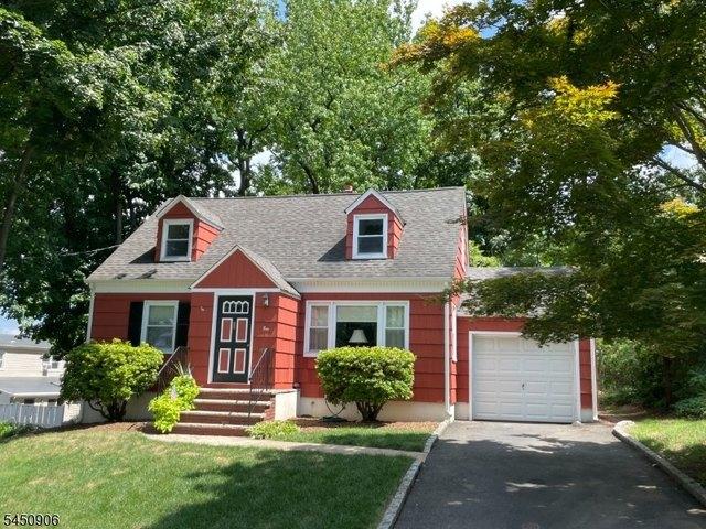 4 Kensington Rd, Madison, NJ 07940