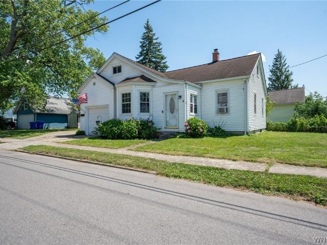 4 Kent Avenue