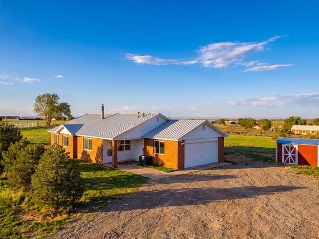 4 Kestrel Ct, Edgewood, NM 87015