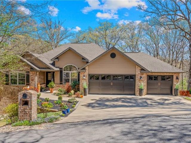 4 Lynher Ln, Bella Vista, AR 72714