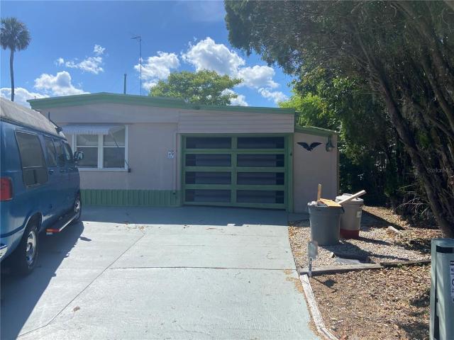 4 Lynwood Ct, Daytona Beach, FL 32119 | MLS #V4948 | Compass