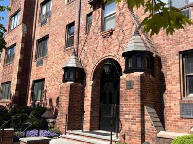 4 Lafayette Ct #6C, Greenwich, CT 06830