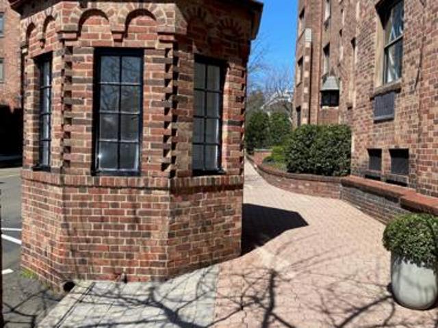 4 Lafayette Ct #1C, Greenwich, CT 06830