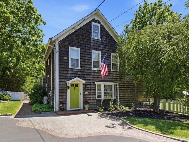 4 Landing Meadow Road
