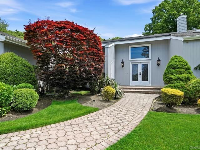 4 Laurelwood Court