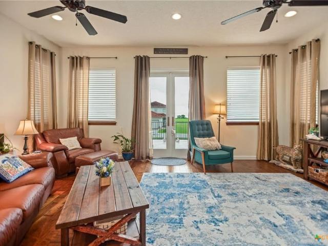 4 Lavaca Bay Place