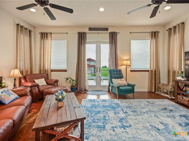 4 Lavaca Bay Place