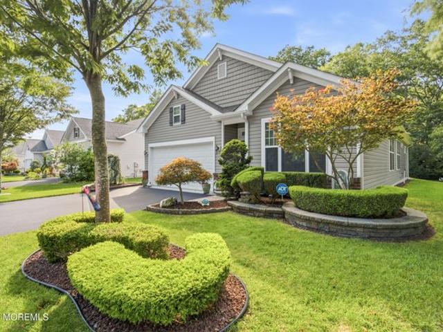 4 Lenox Rd, Jackson, NJ 08527