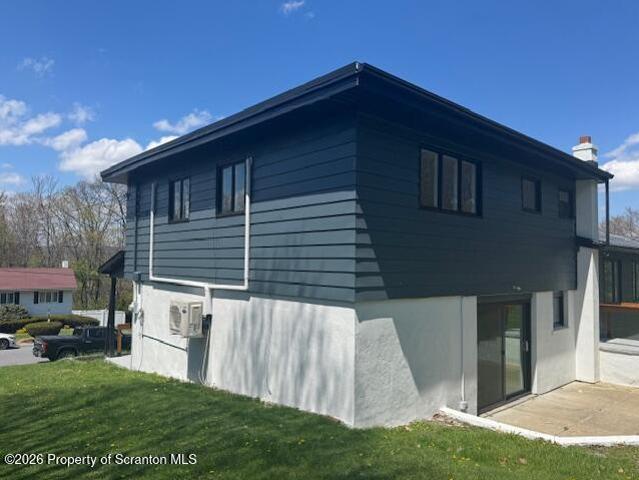4 Leslie Drive