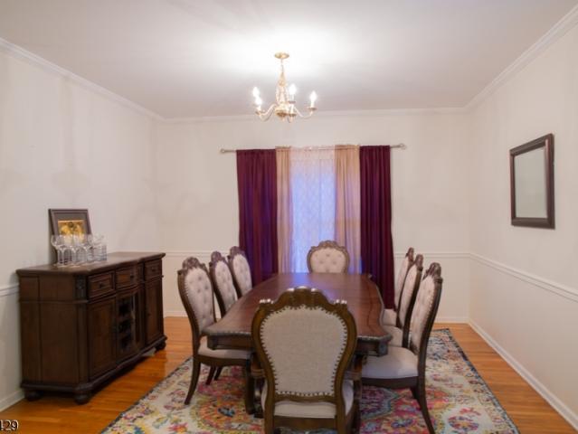 4 Lewis Hollow Rd