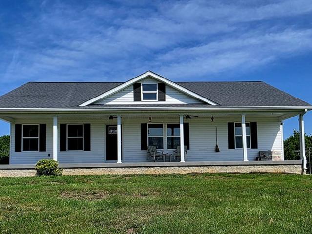 4 Lewis James Ln, Riddleton, TN 37151