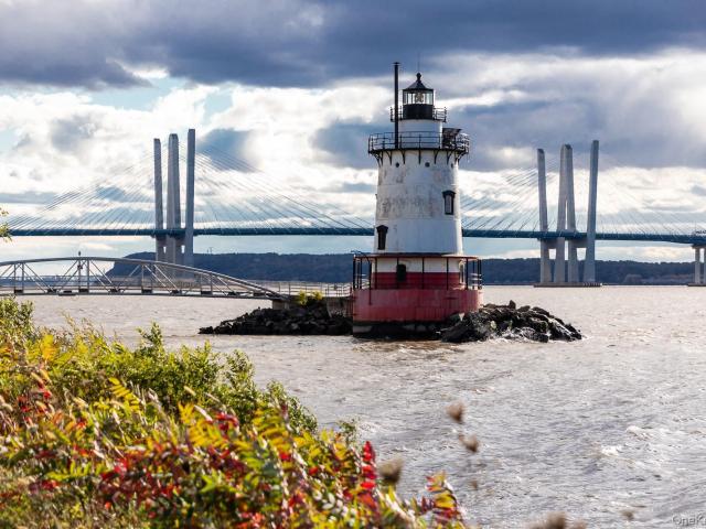 4 Lighthouse Landing 305
