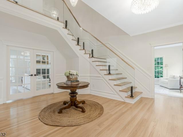 4 Linsey Ct