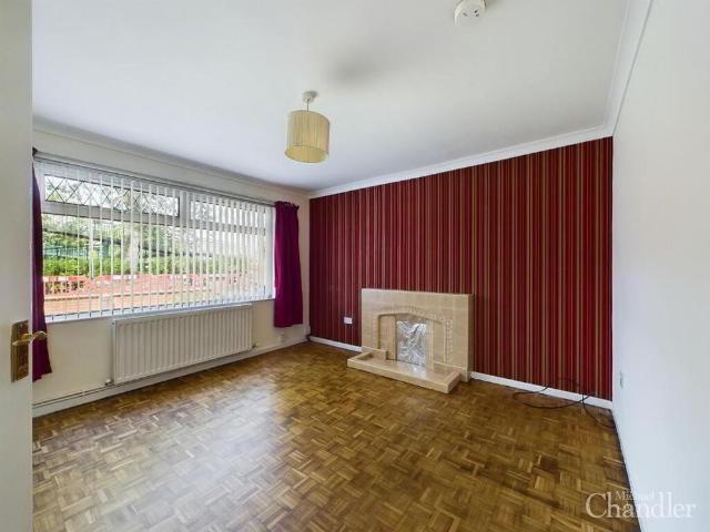 4 Loughview Drive, Belfast, BT6 0NU