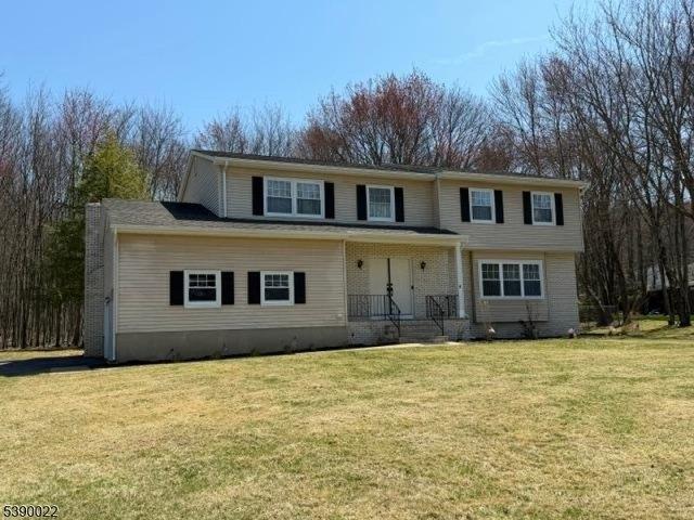 4 Parkview Dr, Roxbury Township, NJ 07876