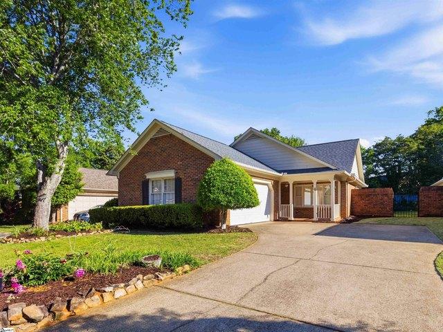 4 Parkins Pl, Greenville, SC 29607