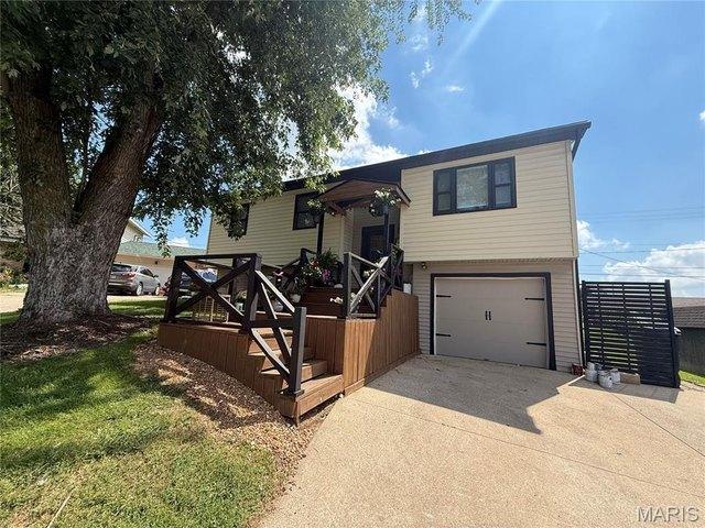 4 Paulina Dr, Hannibal, MO 63401