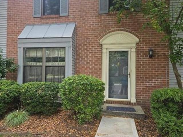 4 Pear Tree Ln, Franklin Twp, NJ 08823